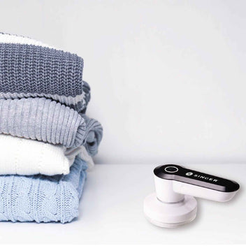 Compact Fabric Shaver & Lint Remover - Battery Powered | SINGER®