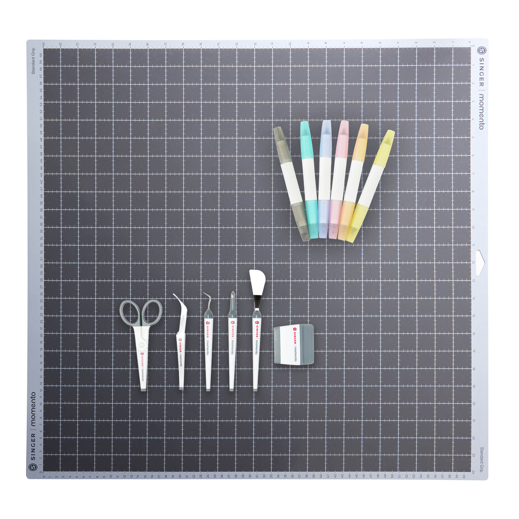 MOMENTO™ Paper Crafters Accessory Bundle | SINGER®